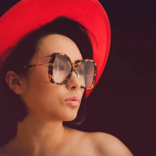 Carrie Zhang in Karen Walker